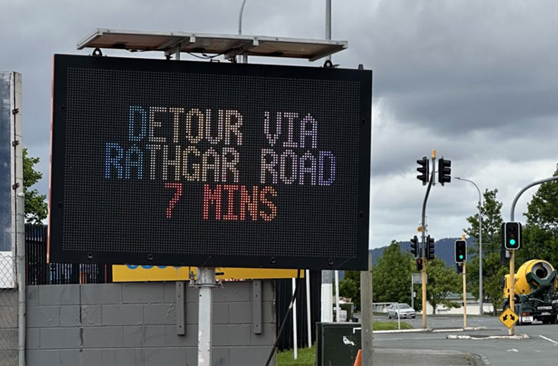 Rerouting Workzone Traffic with SmartVMS in New Zealand - Smart City